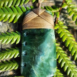 New Zealand Pounamu Greenstone Pendant - Etsy