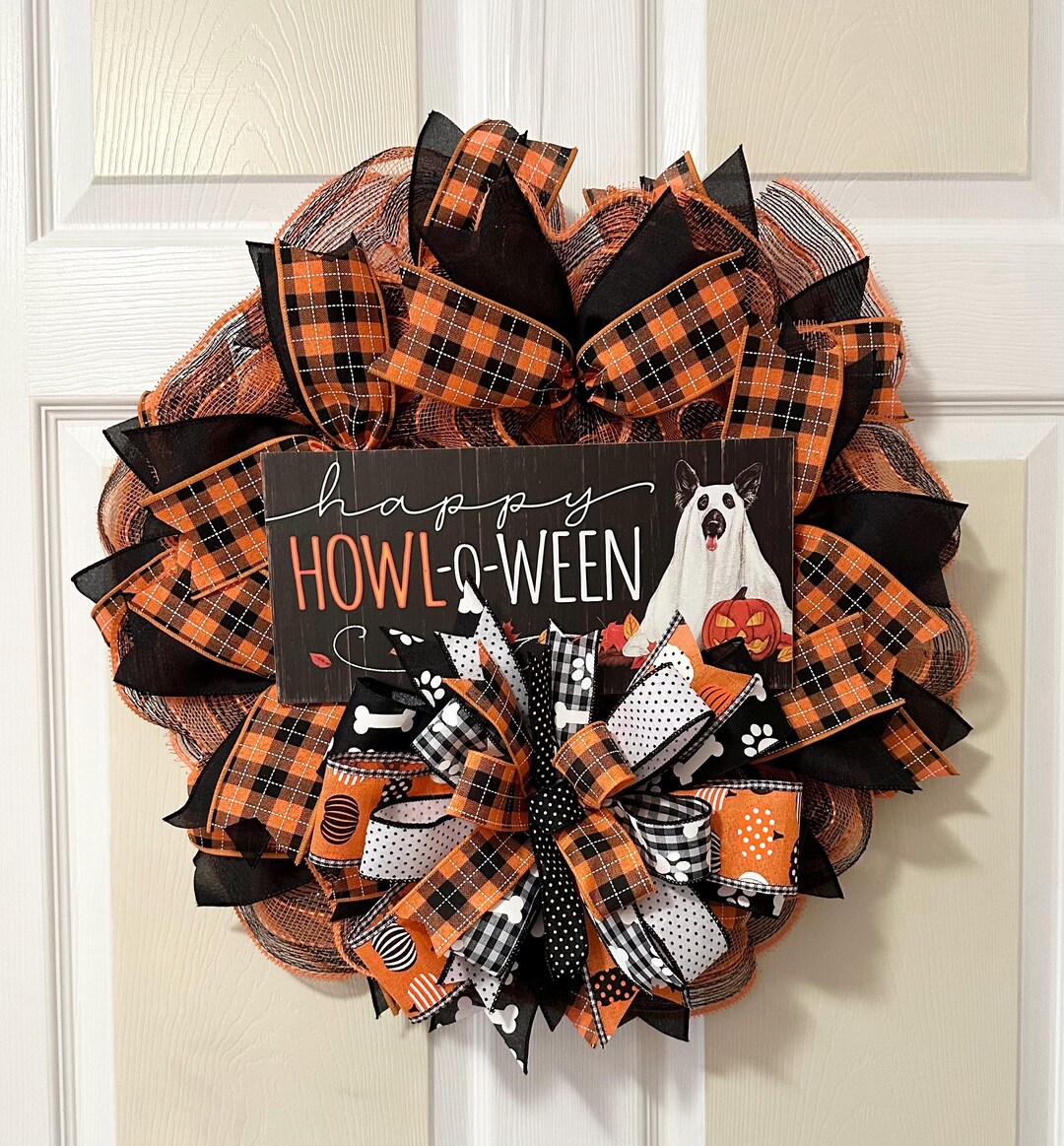 Happy Howl-o-ween Dog-themed Halloween Wreath, Fun Fall Pet Lover Decor ...