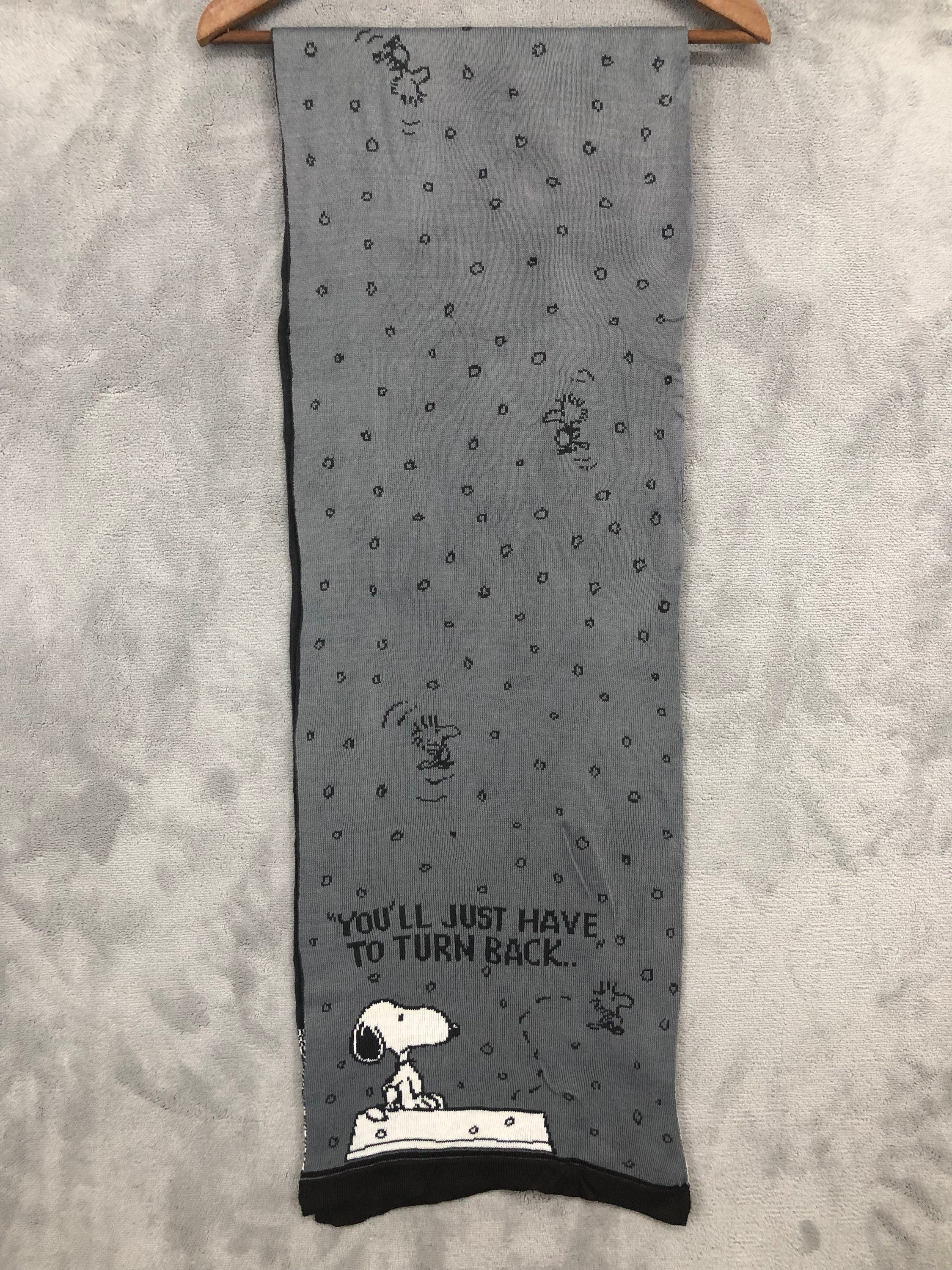 Vintage Snoopy Peanuts Wool Muffler Scarf Cartoon Scarf Neck Warmer ...