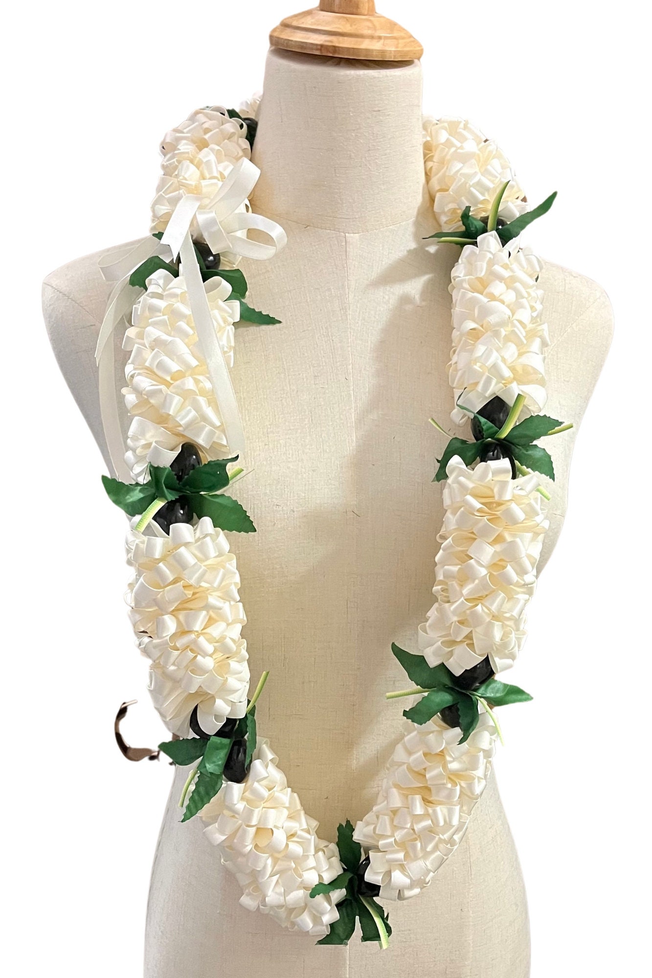 Graduation Leis Combo Vs Singles. Red W/white Satin Ribbons and Kukui ...