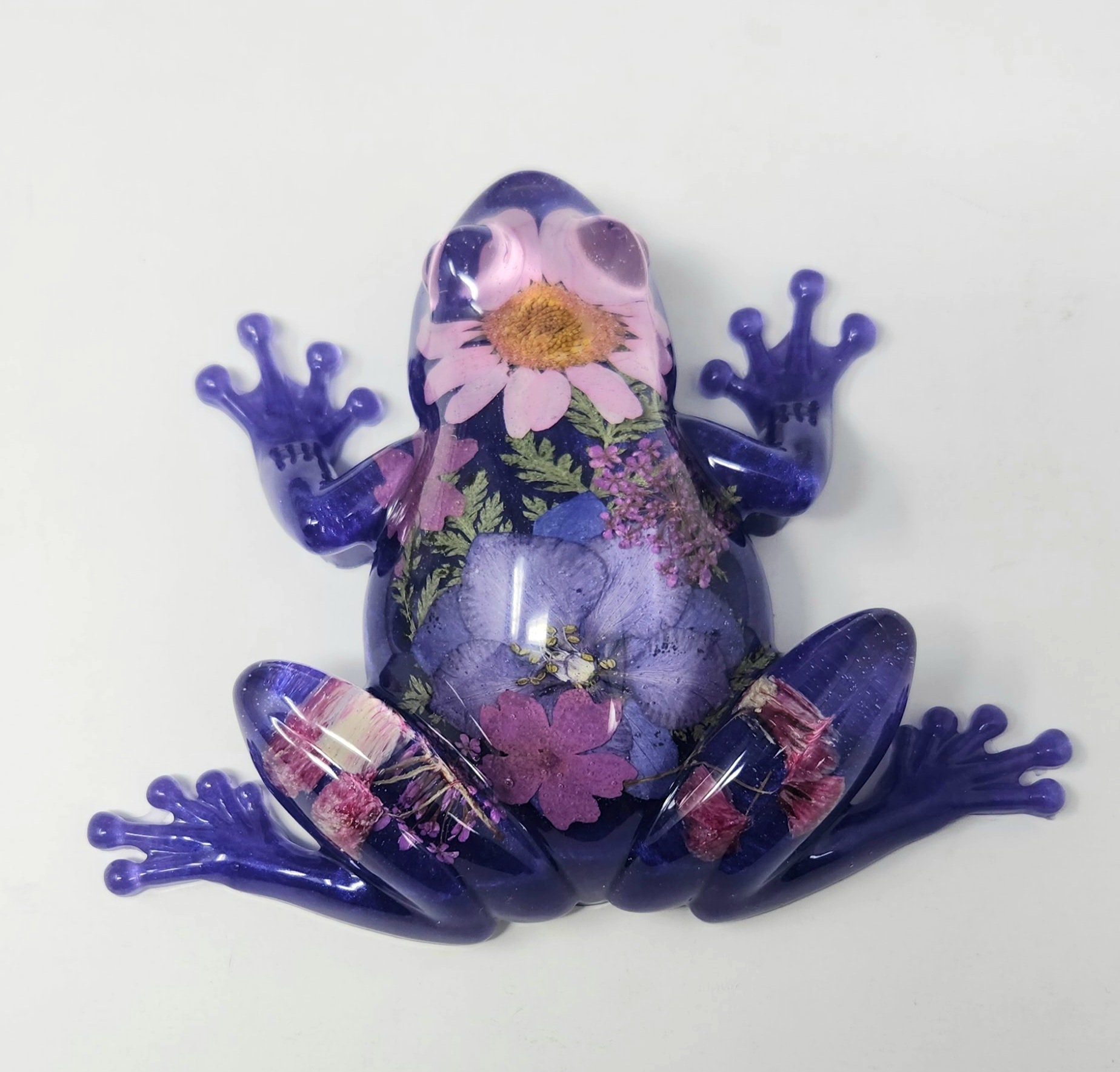 Resin Frog With Real Flowers - Etsy