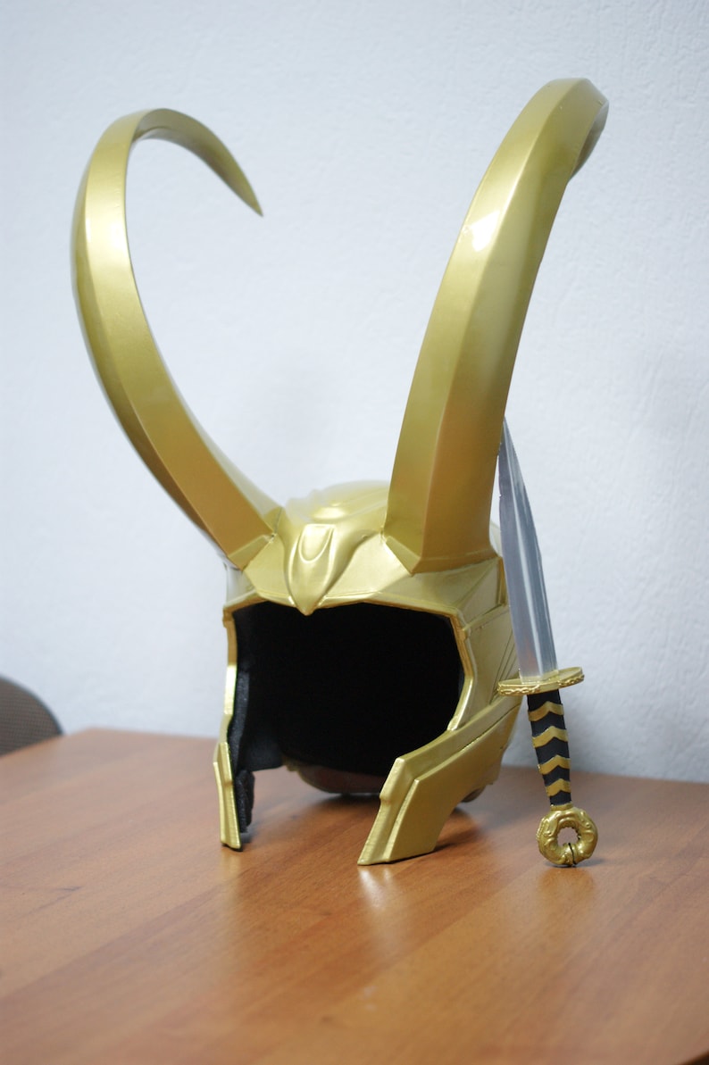 Loki Helmet With Horns and Dagger Replica Marvel Cosplay Avengers Armor ...