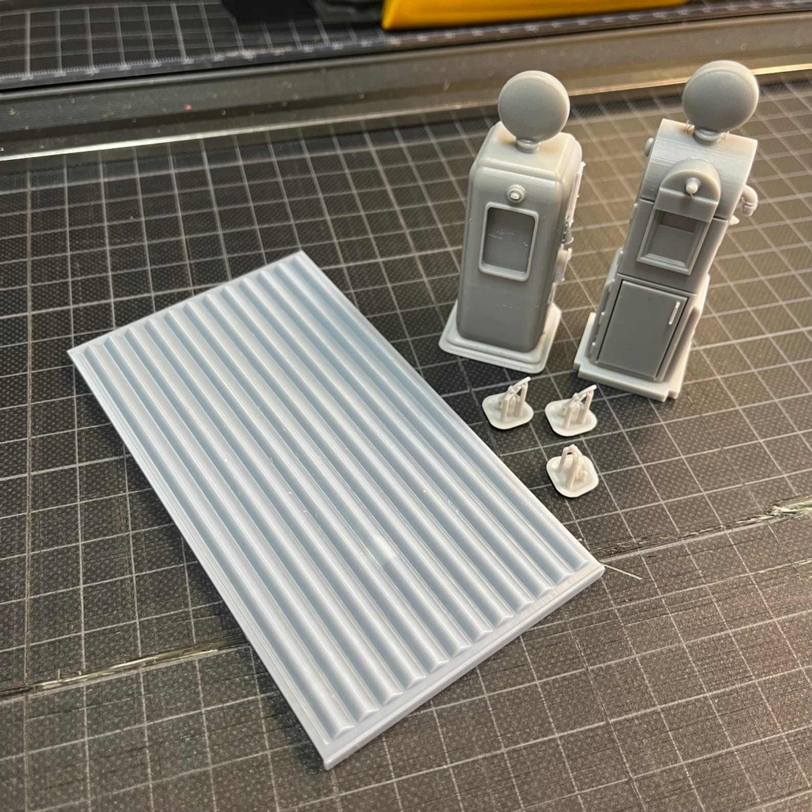 Old America Gas Station 1:35 Gas Station - Laser Cut Kit Made of Wood ...