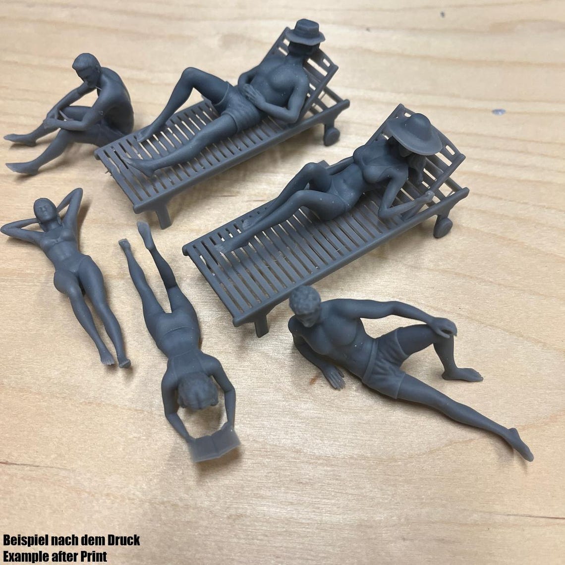 People Chilling on the Beach - Resin Figure Set - 6 Pieces - 1:24, 32 ...