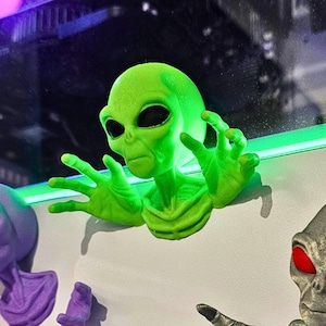 Alien Magnet STL for 3D Printing, Extraterrestrial Figurine, Alien ...