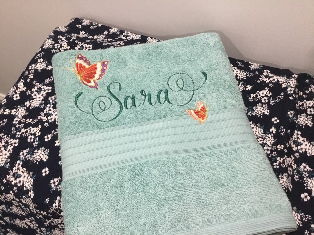 Personalised Bath Towel/ Embroidered Bath Towel/ Bath Towel - Etsy