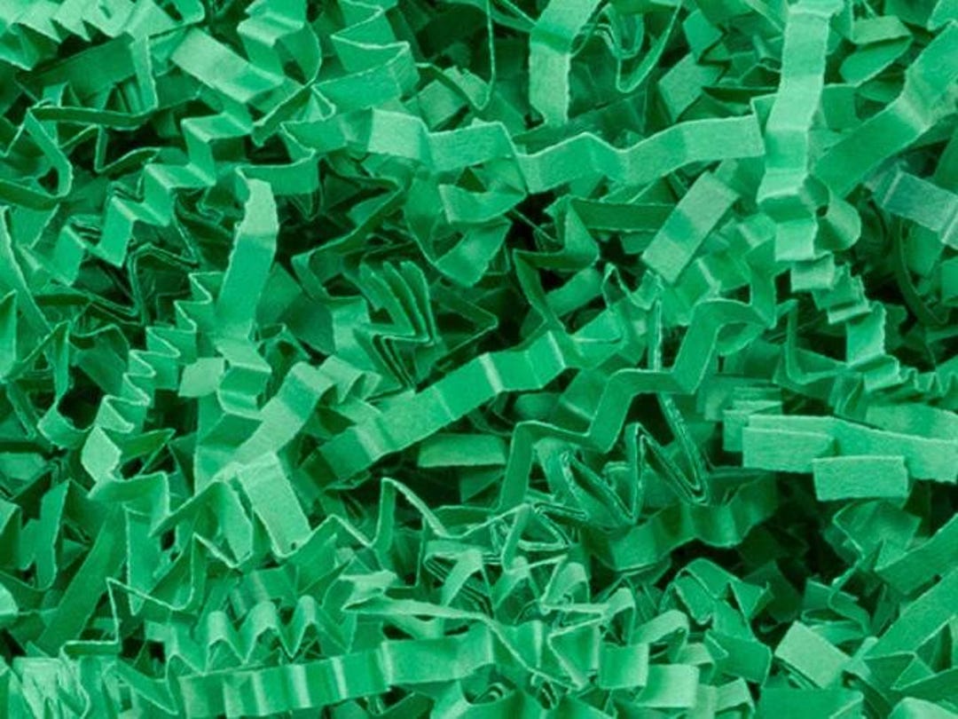Green Crinkle Cut Paper Shred Packaging Materials Shredded Paper Filler ...