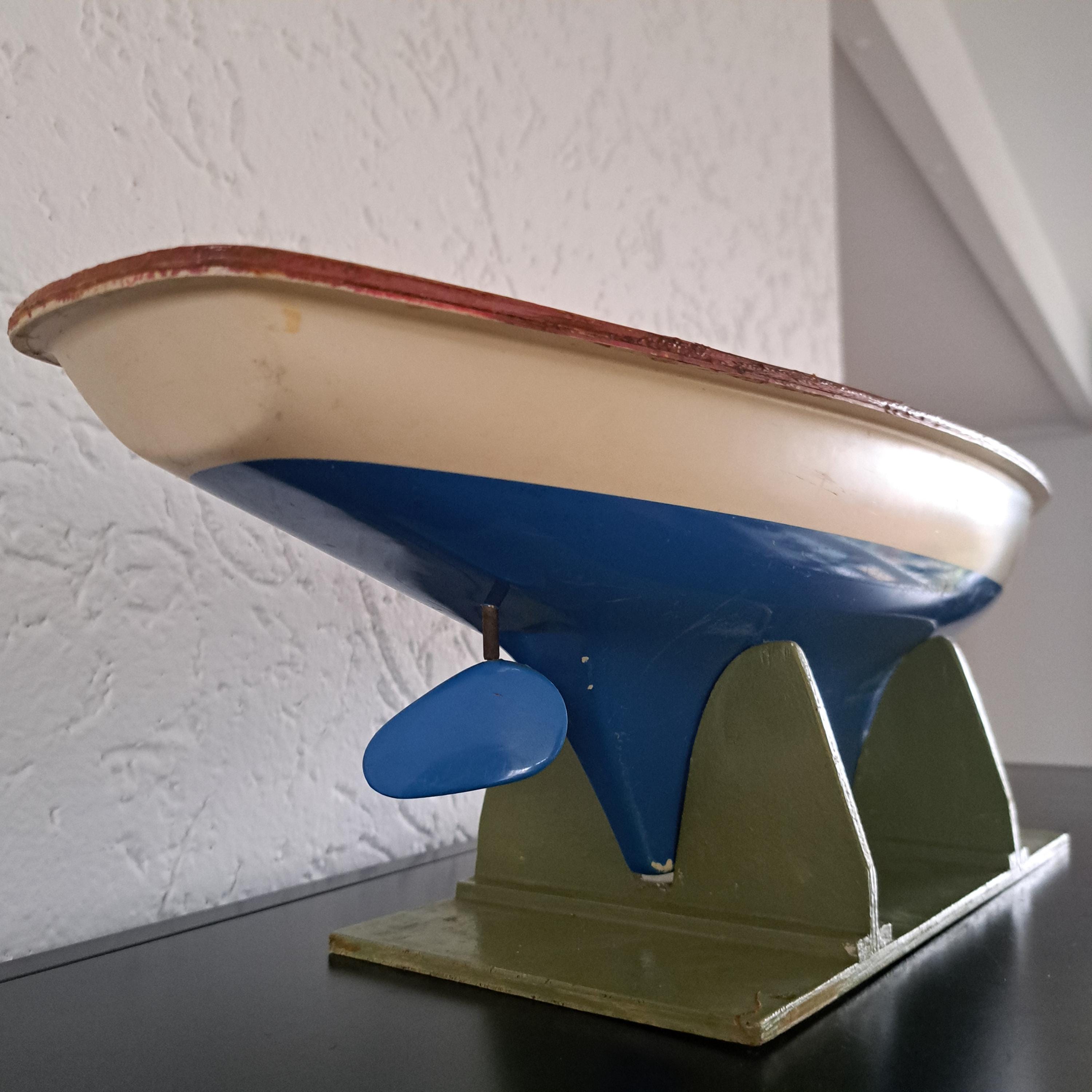 A 20th Century Seifert-boot German Pond Yacht Body With Blue/cream Body ...