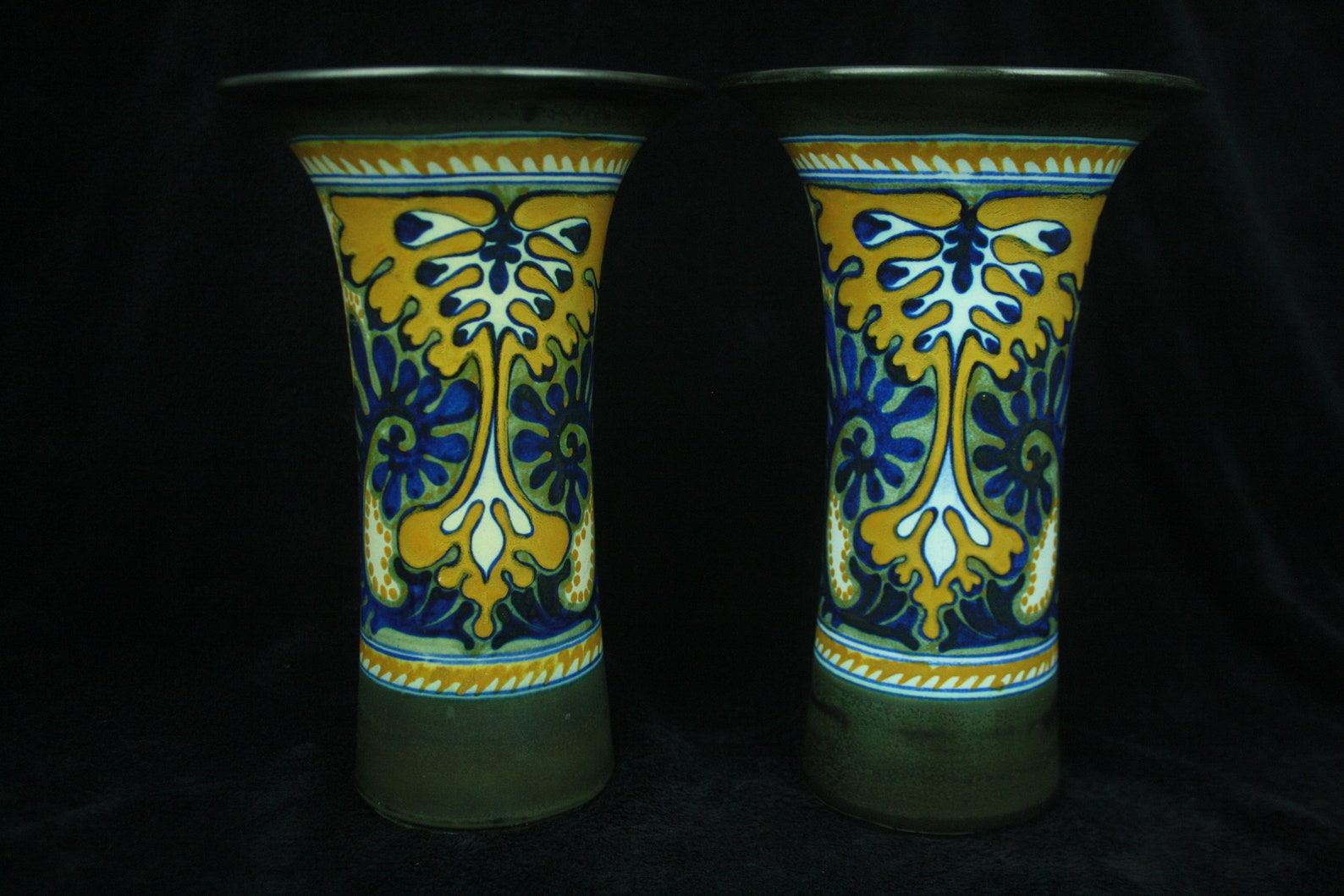 Large Rare Art Deco 3-piece Garniture Décor Cyprus by Plateelbakkerij ...