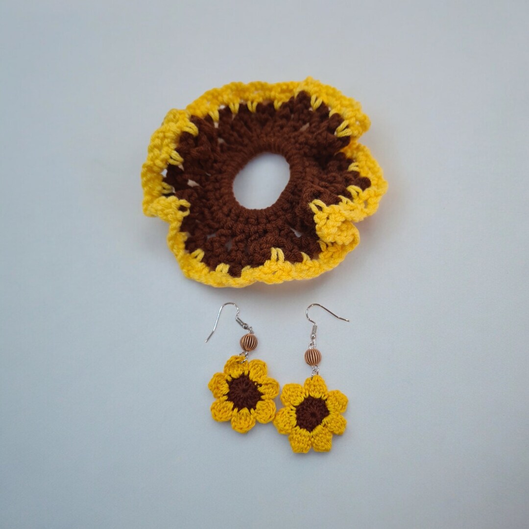 FREE POSTAGE - Beautiful Handmade Crochet Sunflower Hair Scrunchy and ...