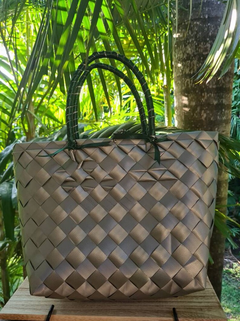 Free Postage 'bayong' Ladies Woven Handmade Candy Cane Bags W/ Sling ...