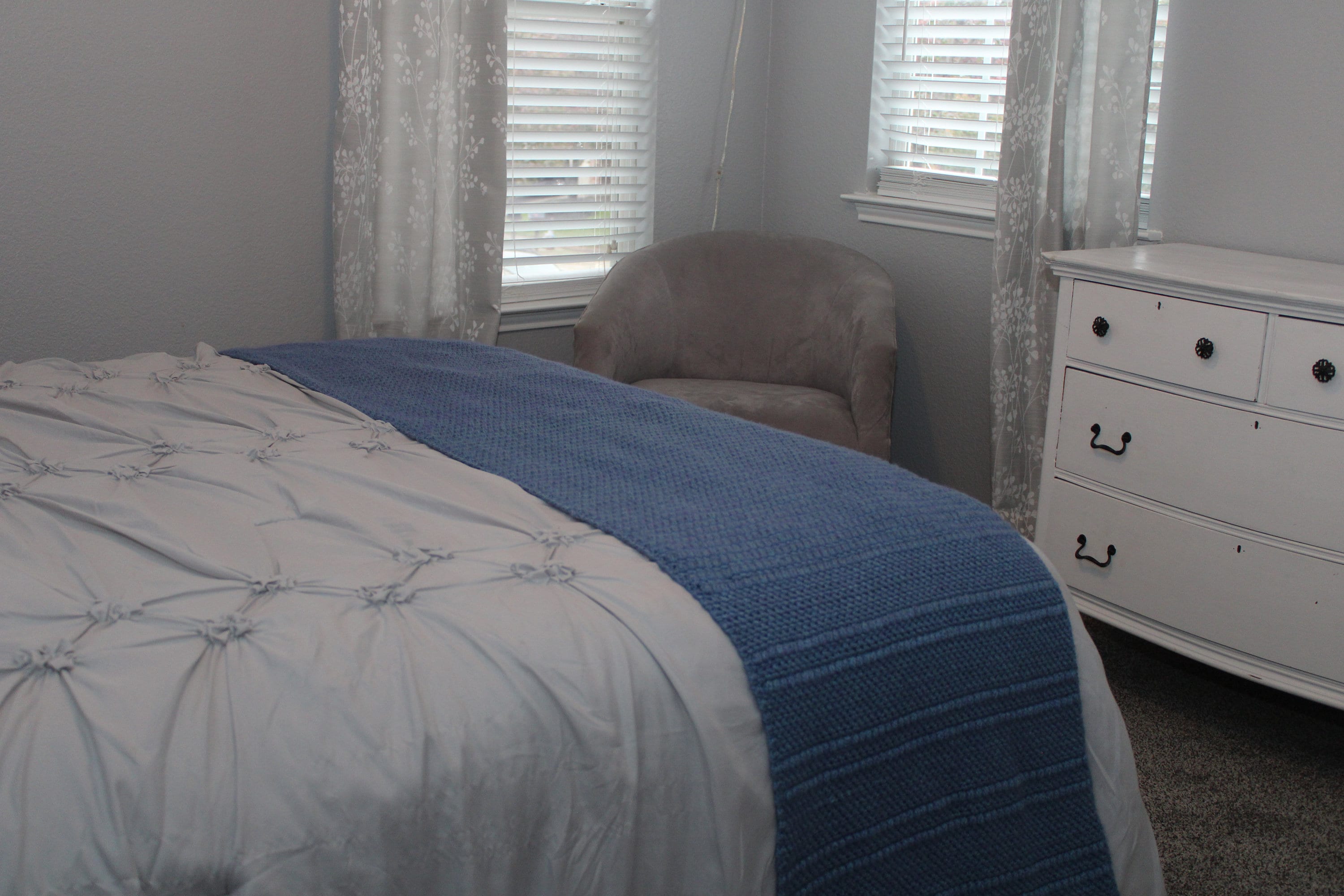 Crocheted King Bed Scarf Pattern - Etsy