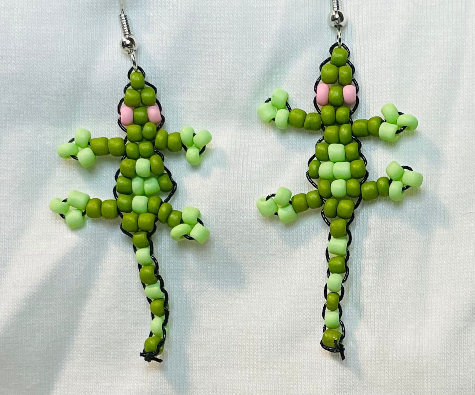 Mini Beaded Lizard Earrings - Retro 90s - Etsy