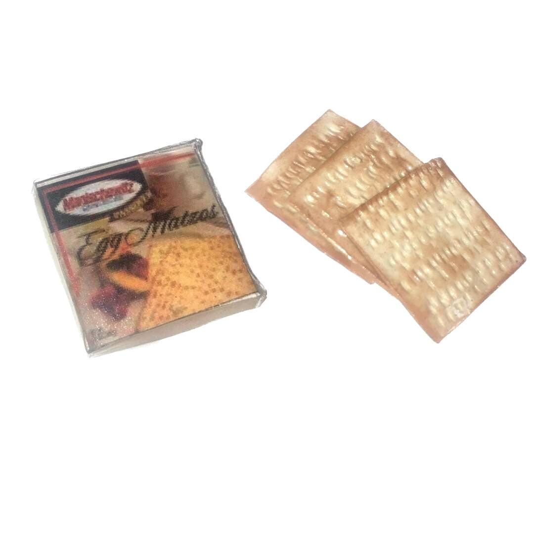 Matzah Manischewitz Egg Maztah Box and Square of Matzos Judaica Jewish ...