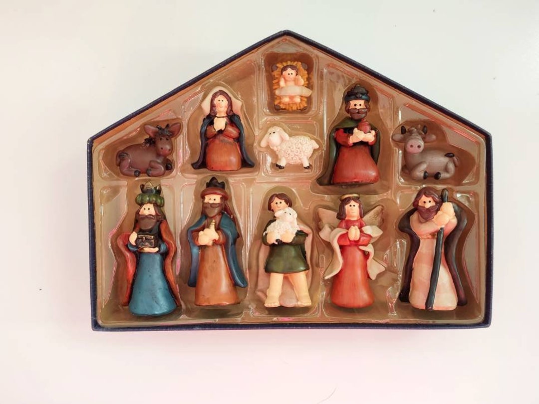 11 Piece Traditional Nativity Sets - Etsy