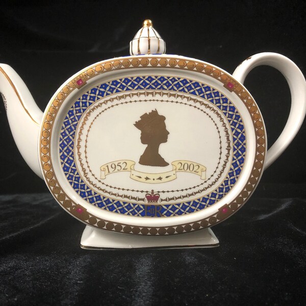 Queen Elizabeth Tea Pot - Etsy