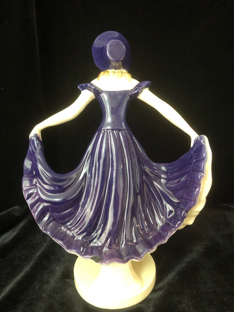 Vintage Figurine of a Young Lady Curtsying. Czechoslovakia. C1920's ...