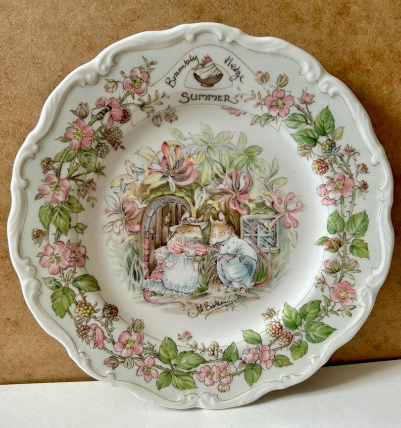 Brambly Hedge Summer Plate by Royal Doulton | Vintage 8-inch Collector ...