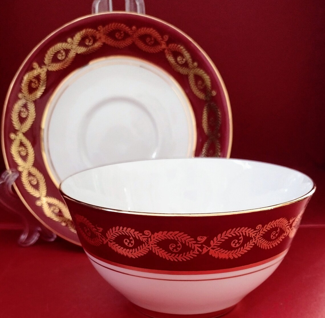 Windsor Gorgeous Bright Red & Gold Collection of Items Bone China Made ... Windsor Gorgeous Bright Red & Gold Collection of Items Bone China Made ...