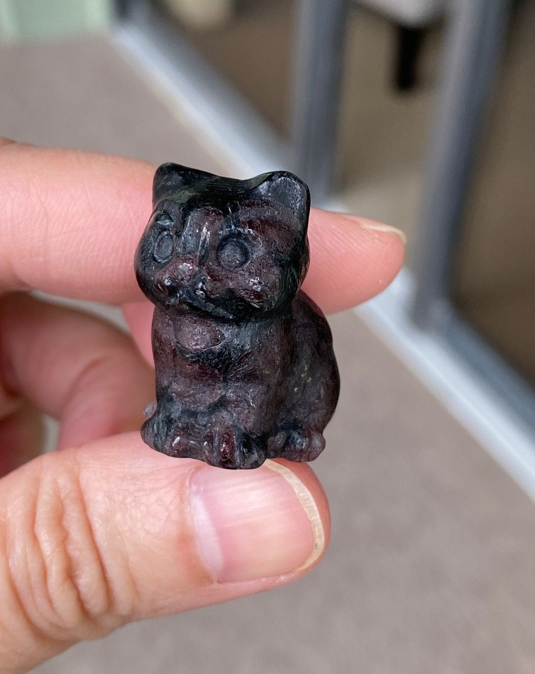 Garnet Cat Figurine: Natural Stone Carving (30mm) - Etsy