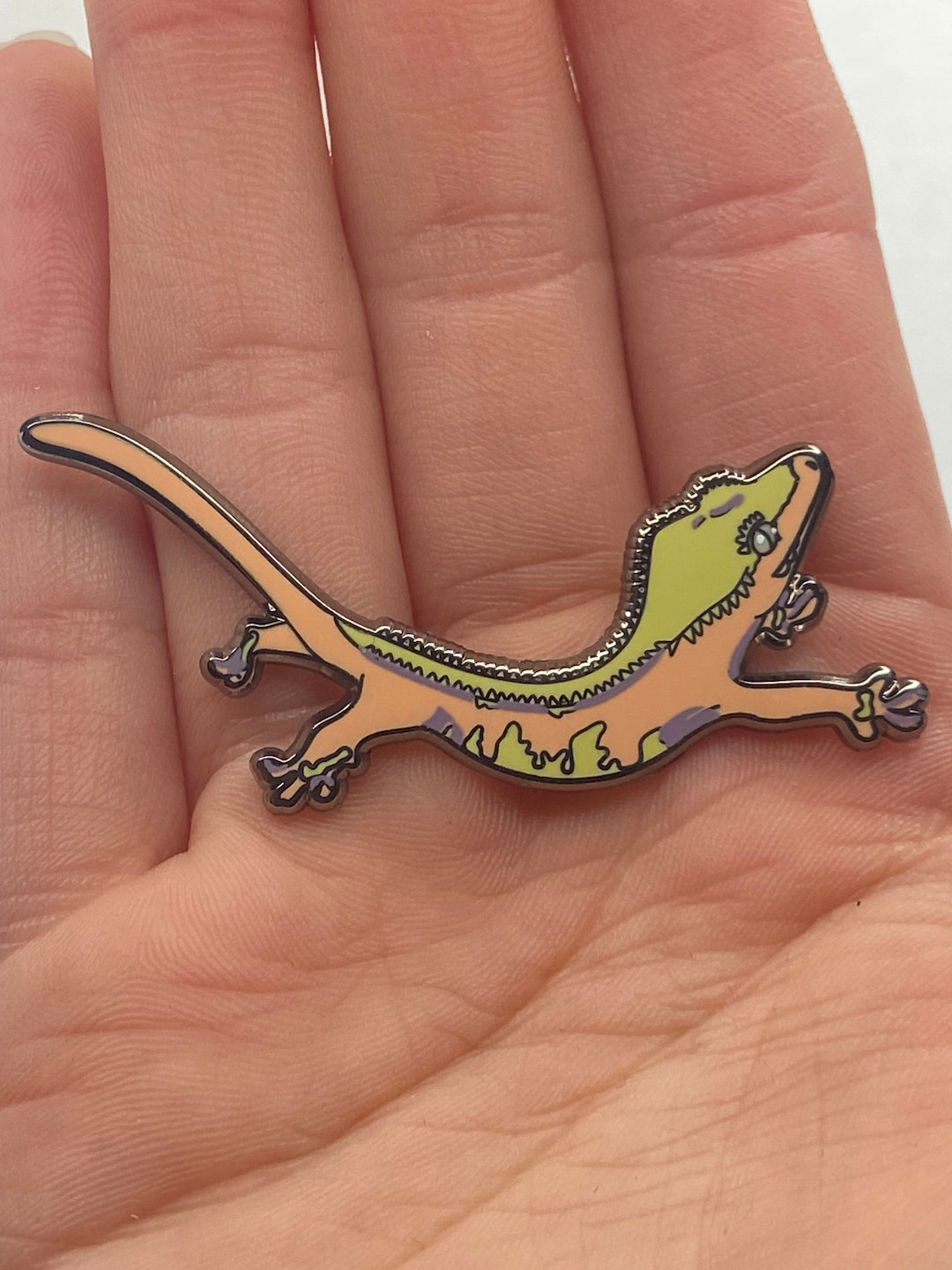 Crested Gecko Reptile Pink Enamel Pin, Purple Gecko Art, Flying Gecko ...