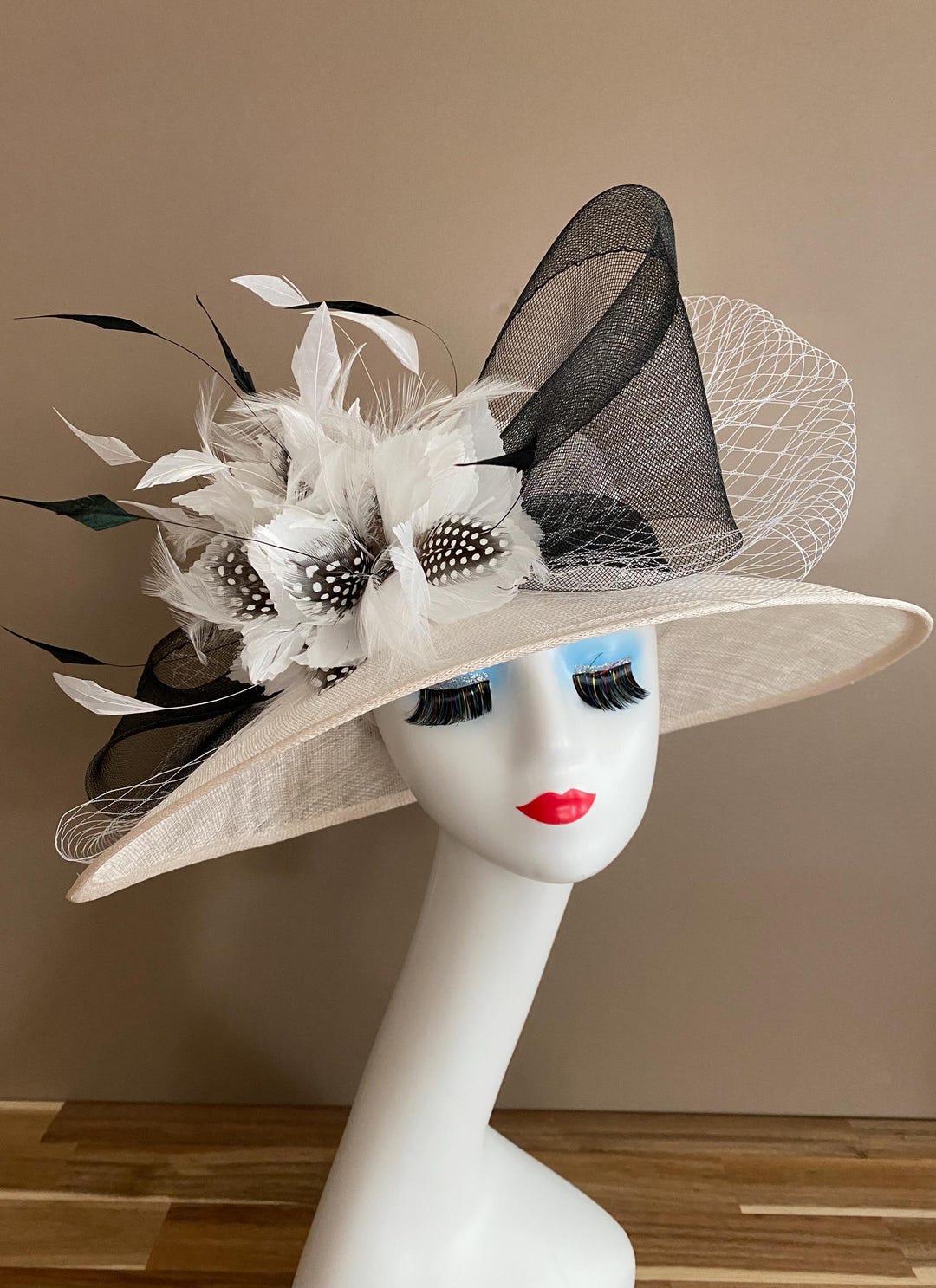 White/black Church Carriage Kentucky Derby Hat With Large Bow & Feather ...