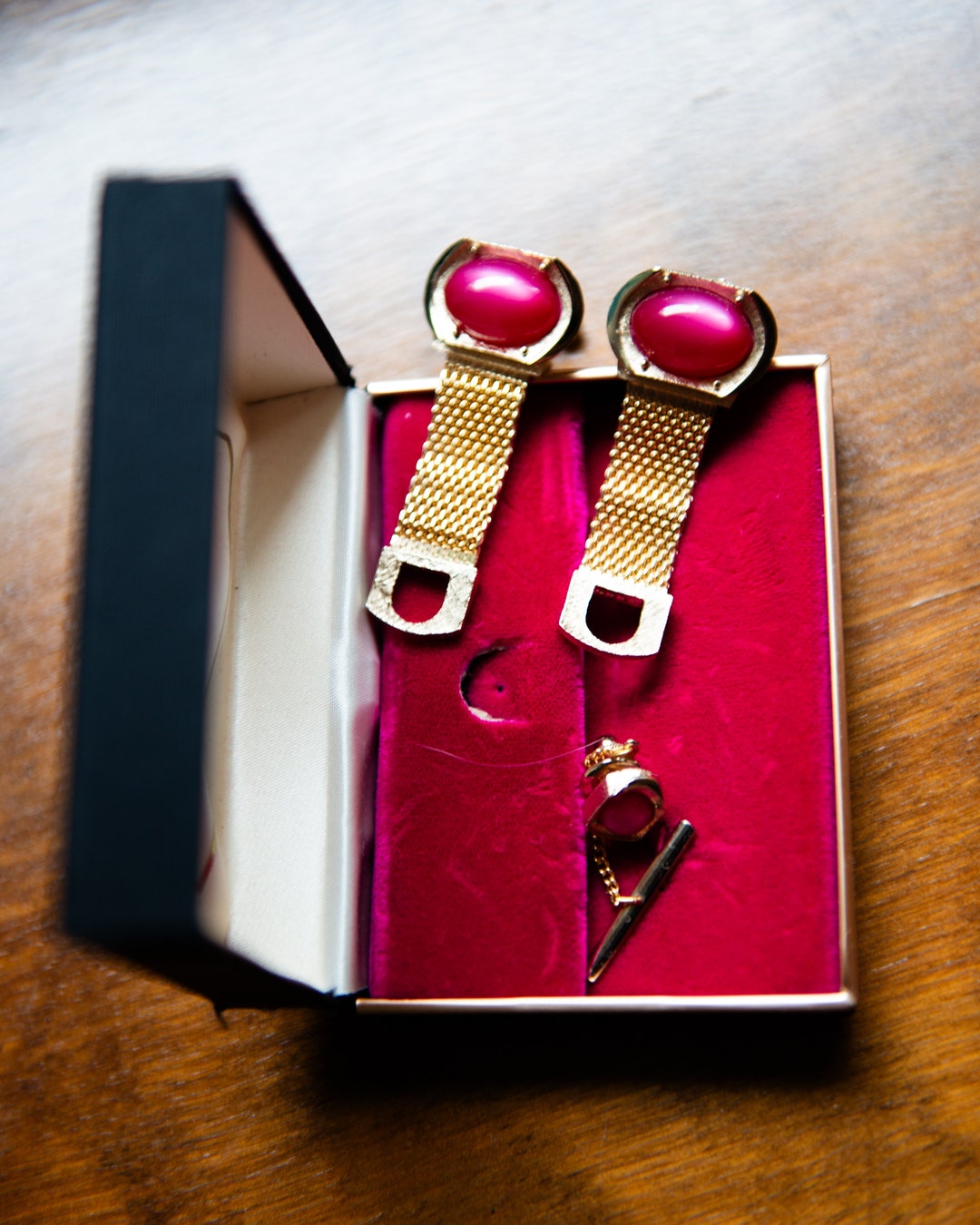 Vintage SWANK Cuff Links Set, Gold and Gemstone - Etsy