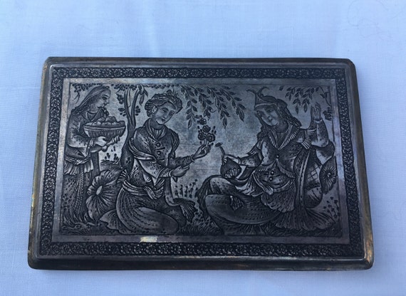 Engraved cigarette box, fine silver, storks and peopl… - Gem