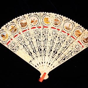 Small Vintage Ornate Fan - Etsy