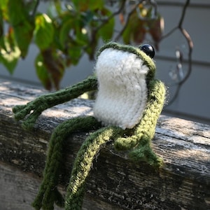 Little Knit Frog Plushie Pattern | Stuffed Animal | Toy Knitting ...