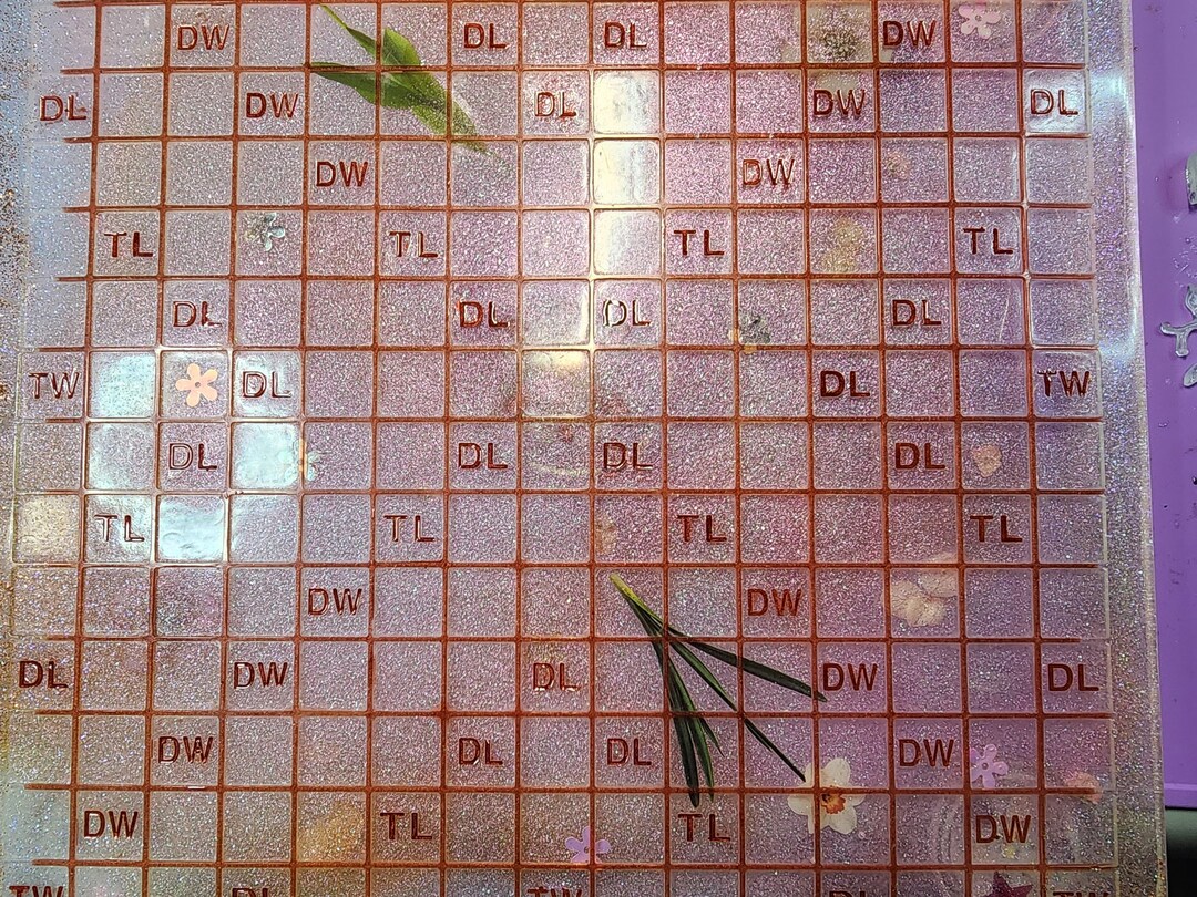 Word Criss-cross Game, Resin Made Personalized Alternate Scrabble Game ...