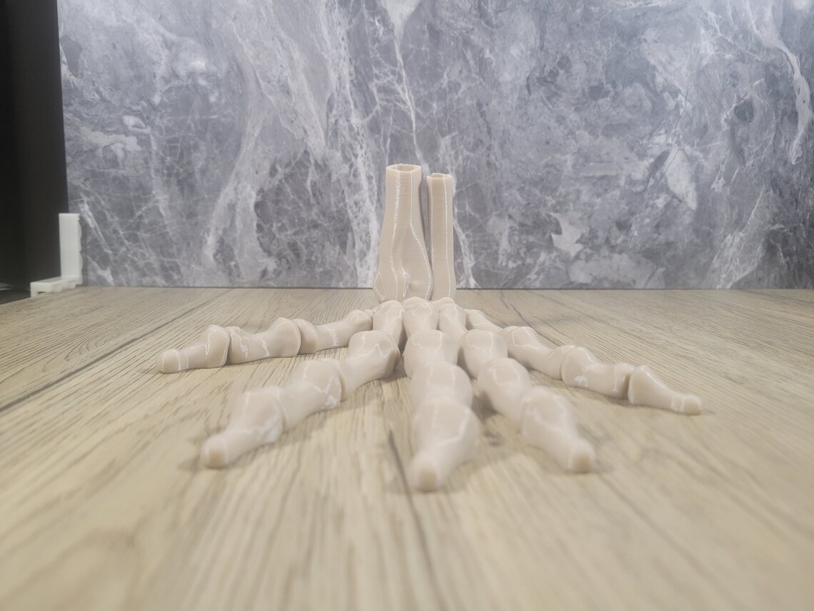 Flexi Skeleton Hand / Fidget Toy / 3D Printed - Etsy