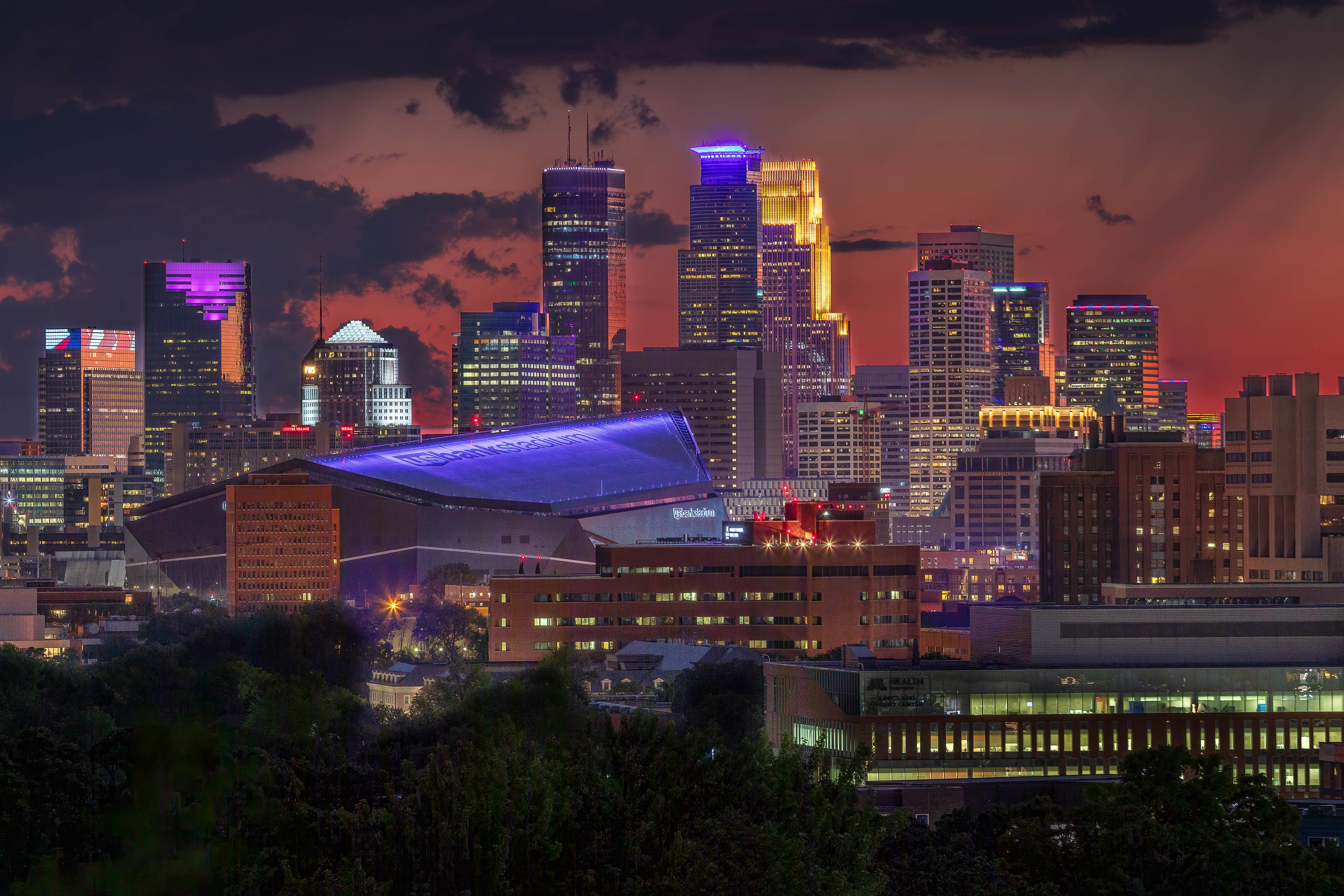 Minneapolis Skyline Sunset, US Bank Stadium, Minnesota Vikings ...