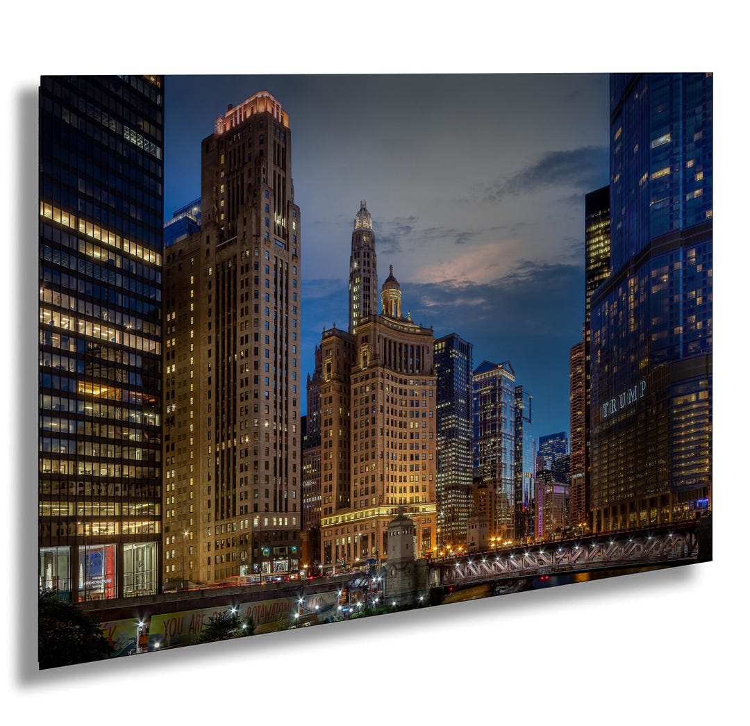 Chicago Skyline Print: Chicago River Wall Art - Etsy