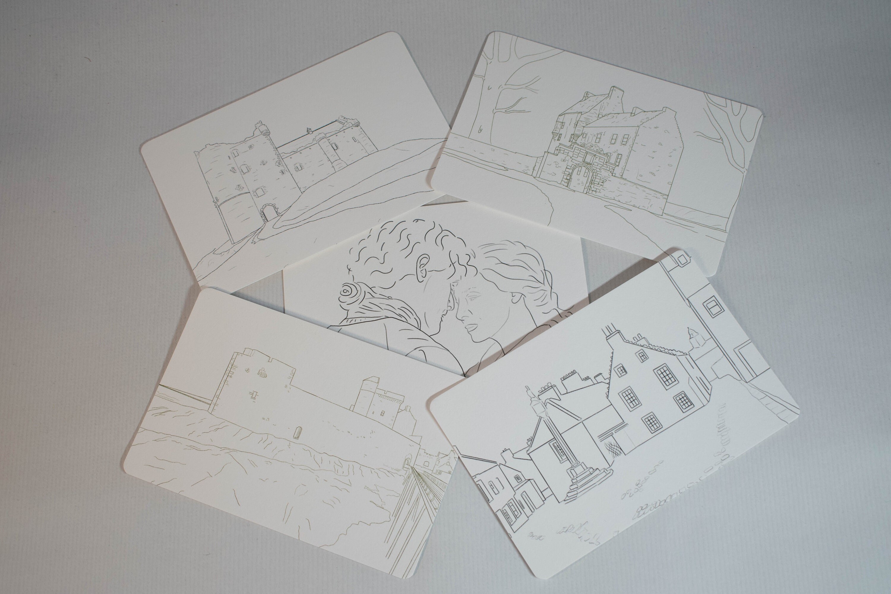 Outlander Cards Illustration Claire and Jamie Fraser Castle - Etsy