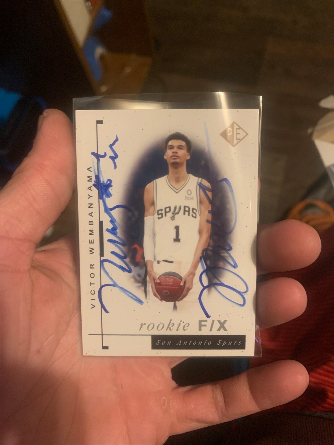 Victor Wembanyama/ Kobe Bryant Autographed Rookie Cards Authentic ...