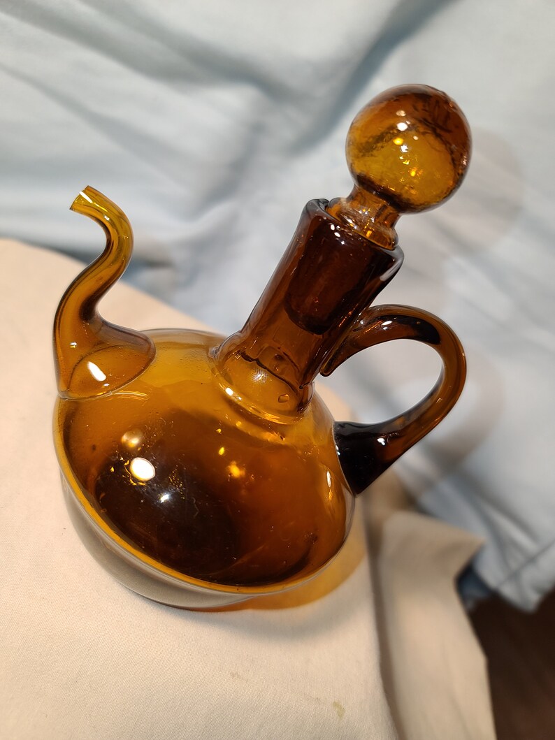 VINTAGE SMALL BROWN Glass Pitcher With Glass Stopper Collectable Glass ...