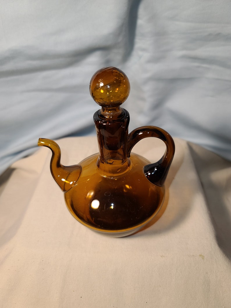 VINTAGE SMALL BROWN Glass Pitcher With Glass Stopper Collectable Glass ...