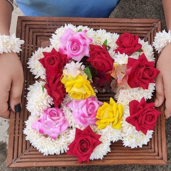 Hand Gajra - Etsy