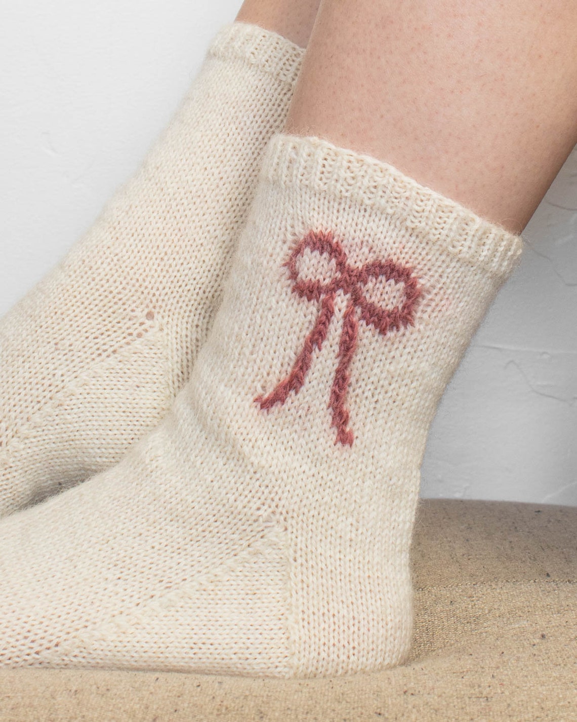Sock Knitting Pattern Bow Aesthetic Ribbon Bow Socks Knit Socks Pattern ...