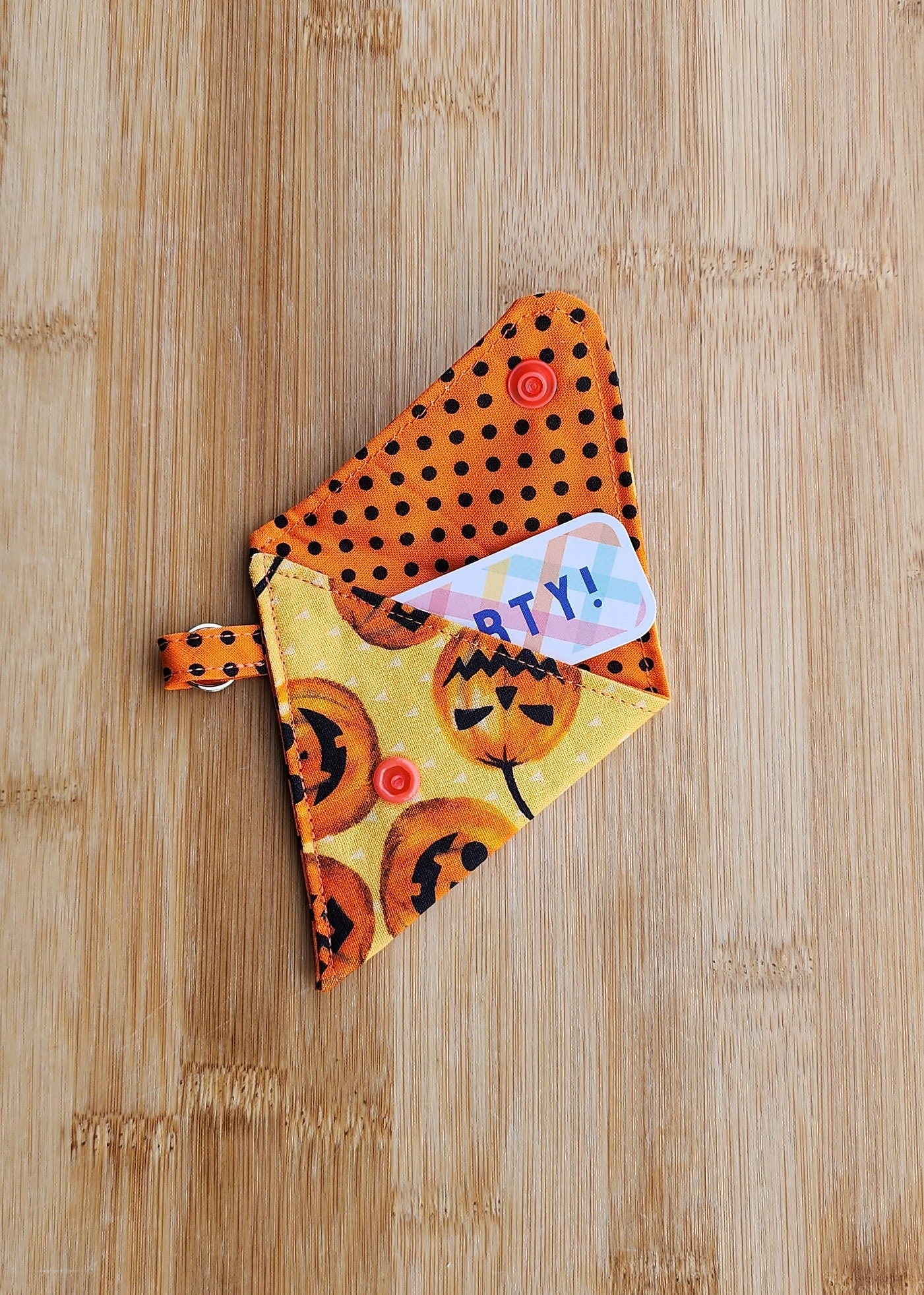 Snap on Button Triangle Shaped Coin Purse With Split Keyring, Earphones ...