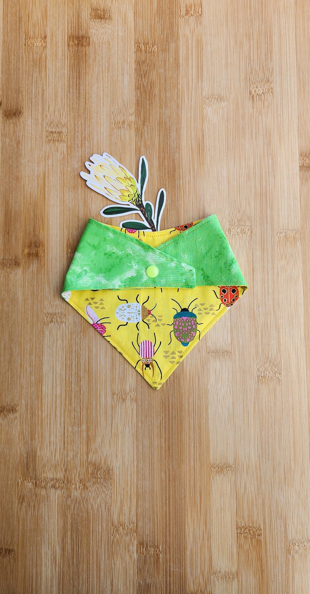 Reversible Snap on Cat Bandana - Bugs Print in Yellow & Lime Green ...