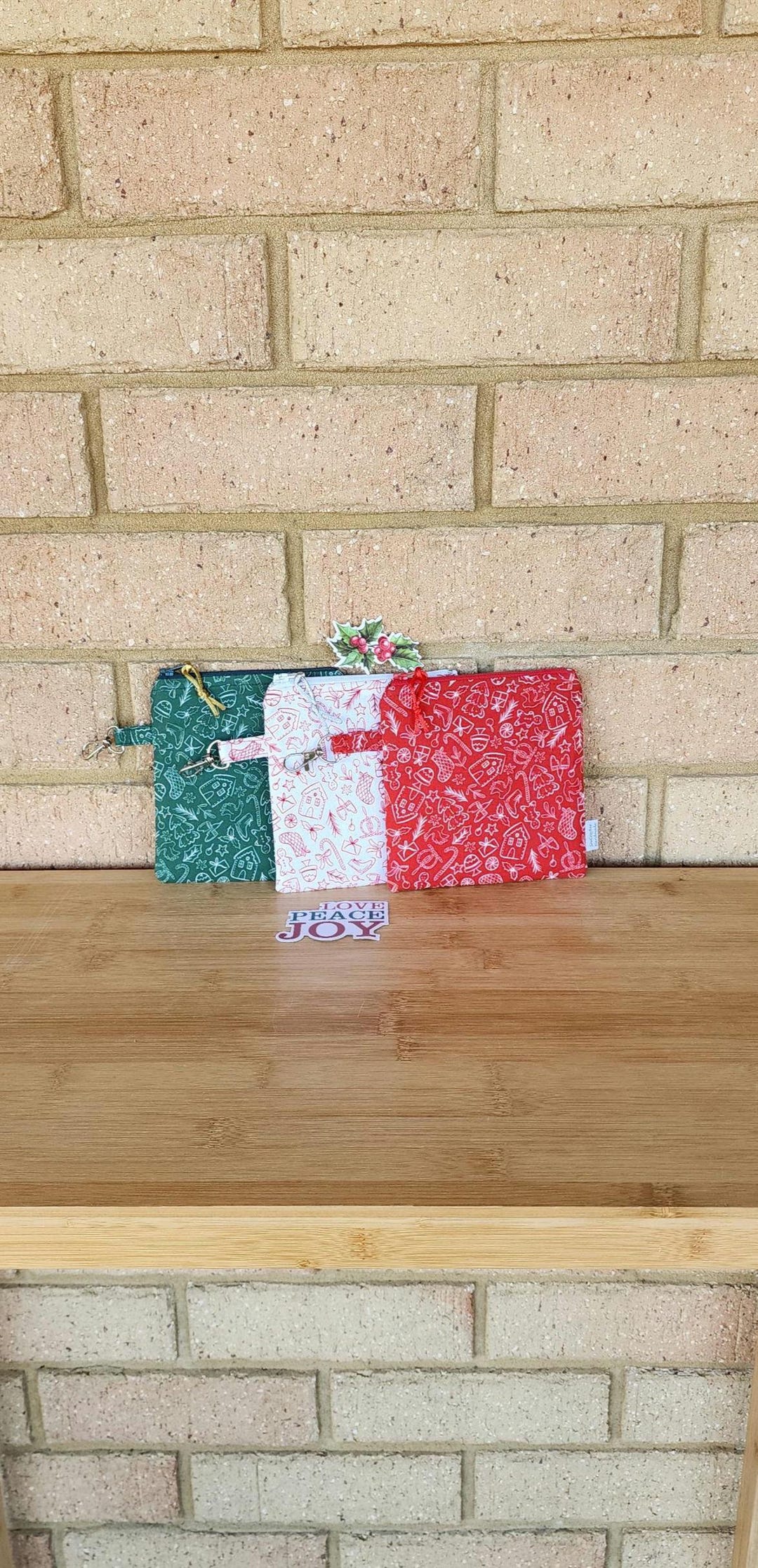 Small Square Zipper Pouch - Christmas Novelty Green, Red & White With ...