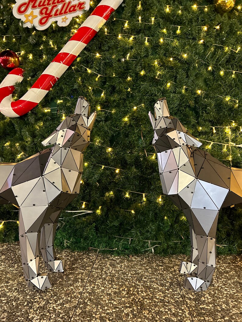 Metal Wolf Statue - 3D Metal Design - Wolf Sculpture - Decorative Wolf ...