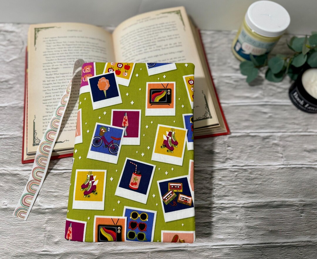 Retro Polaroid Book Cover: Adjustable Cotton Dust Jacket - Etsy