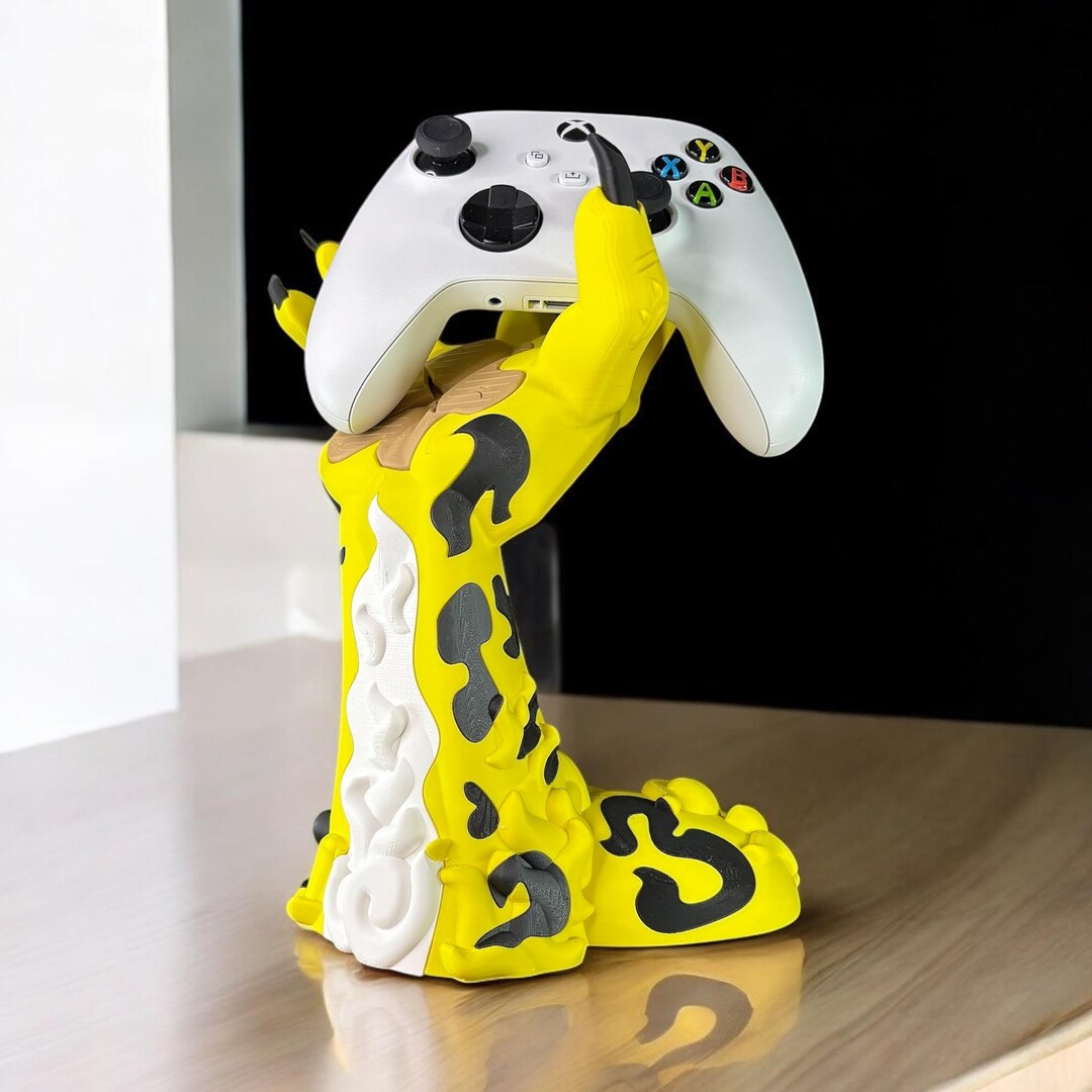 Rob Lucci Anime Controller Stand – One Piece Hand Display for PS5, Xbox ...