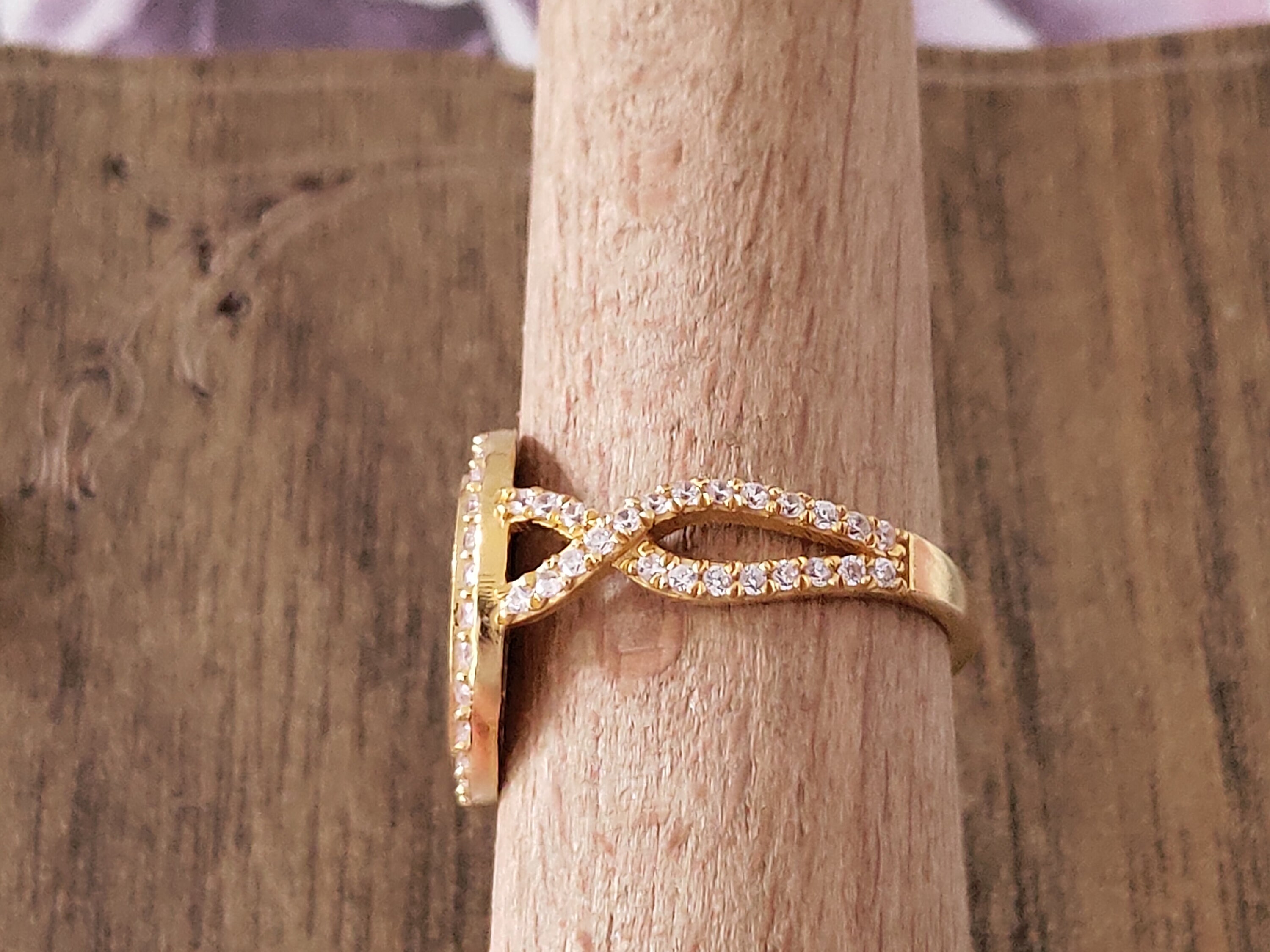 University Graduation Ring,ring With Elegant Stones,family Crest Women ...