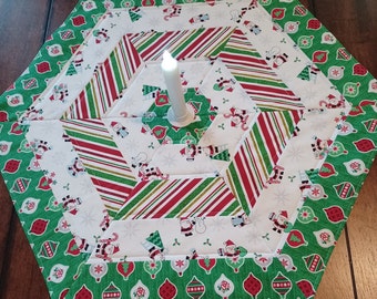 Poinsettia Quilted Hexagon Table Topper - Etsy