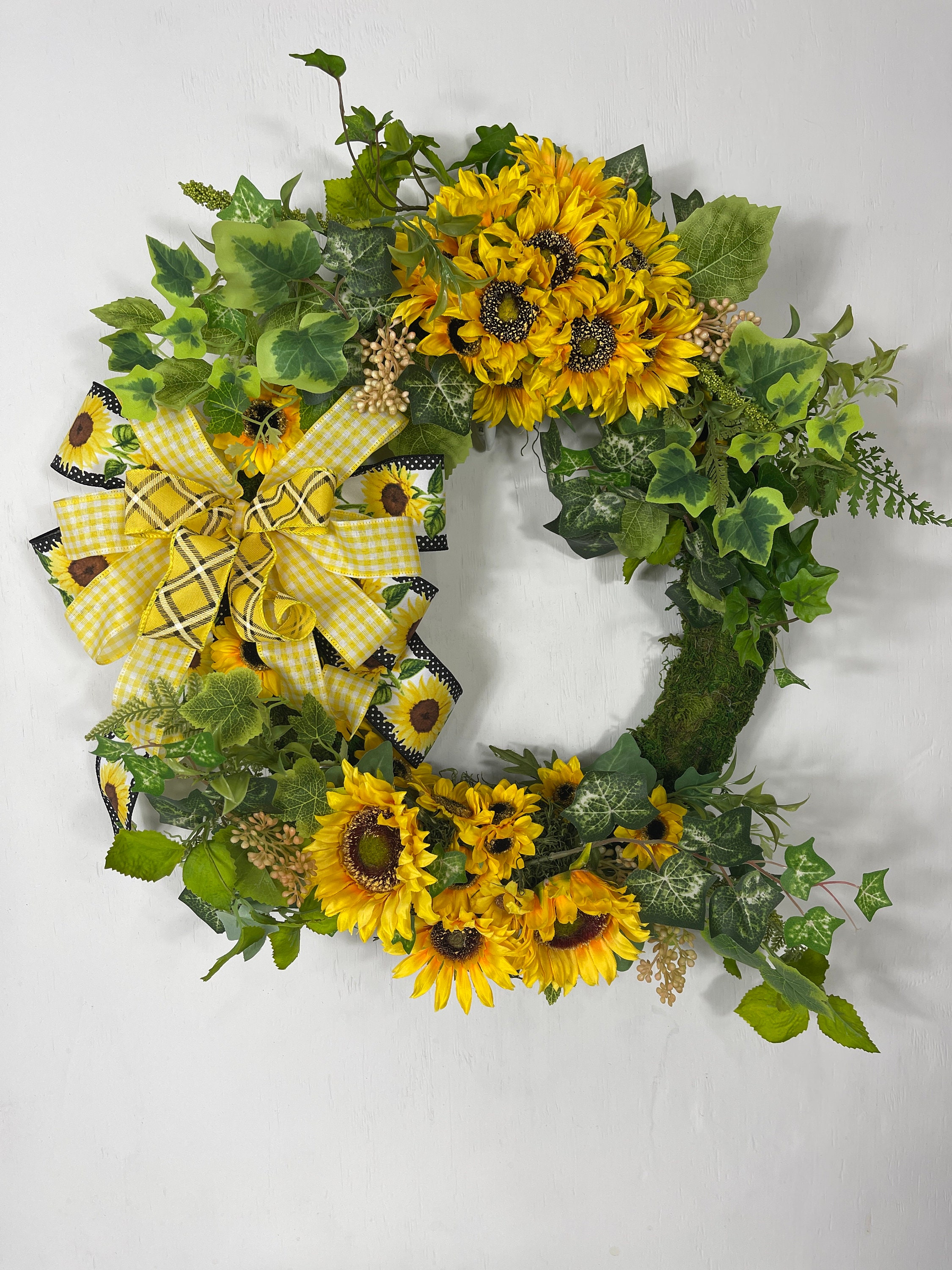 Beautiful Clusters of Sunflowers With Ivy and Berry Accents - Etsy