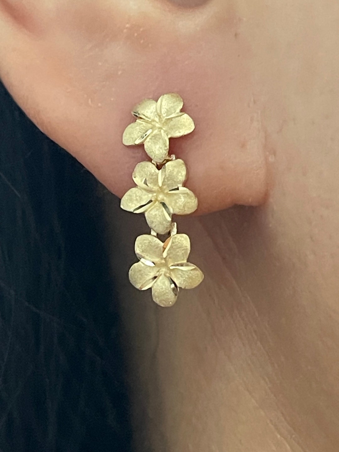 14 Karat Solid Yellow Gold Hawaiian Triple Plumeria Flowers Stud Earrings Diamond Cut on the ...